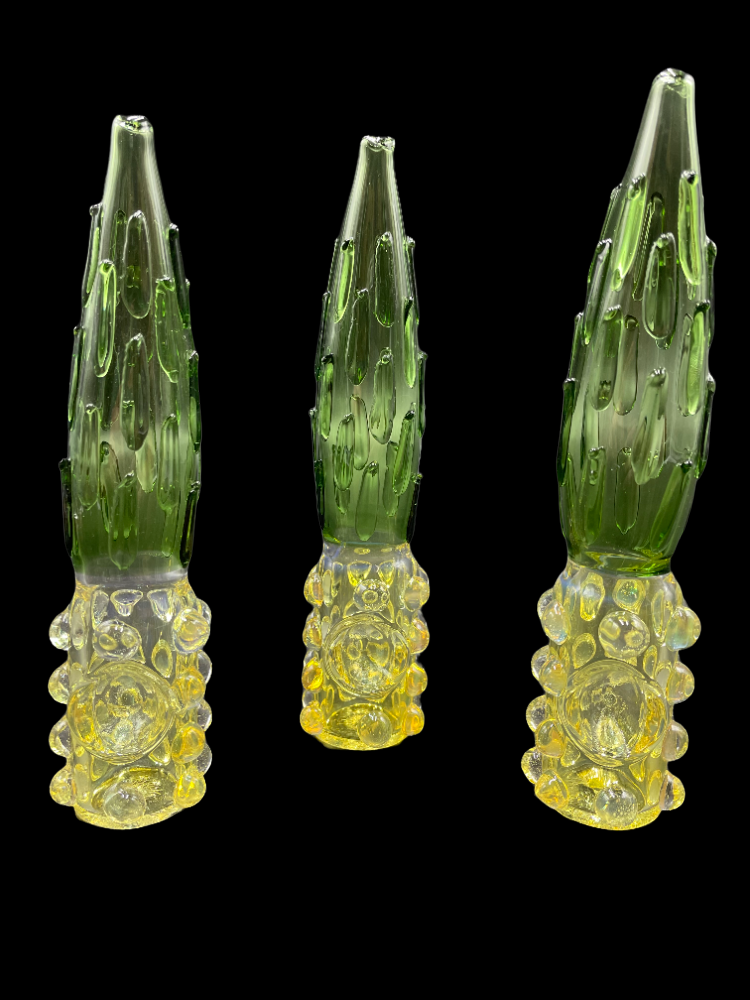 STANDING PINEAPPLE HAND PIPE RS3135 — Himalayan Group Inc.