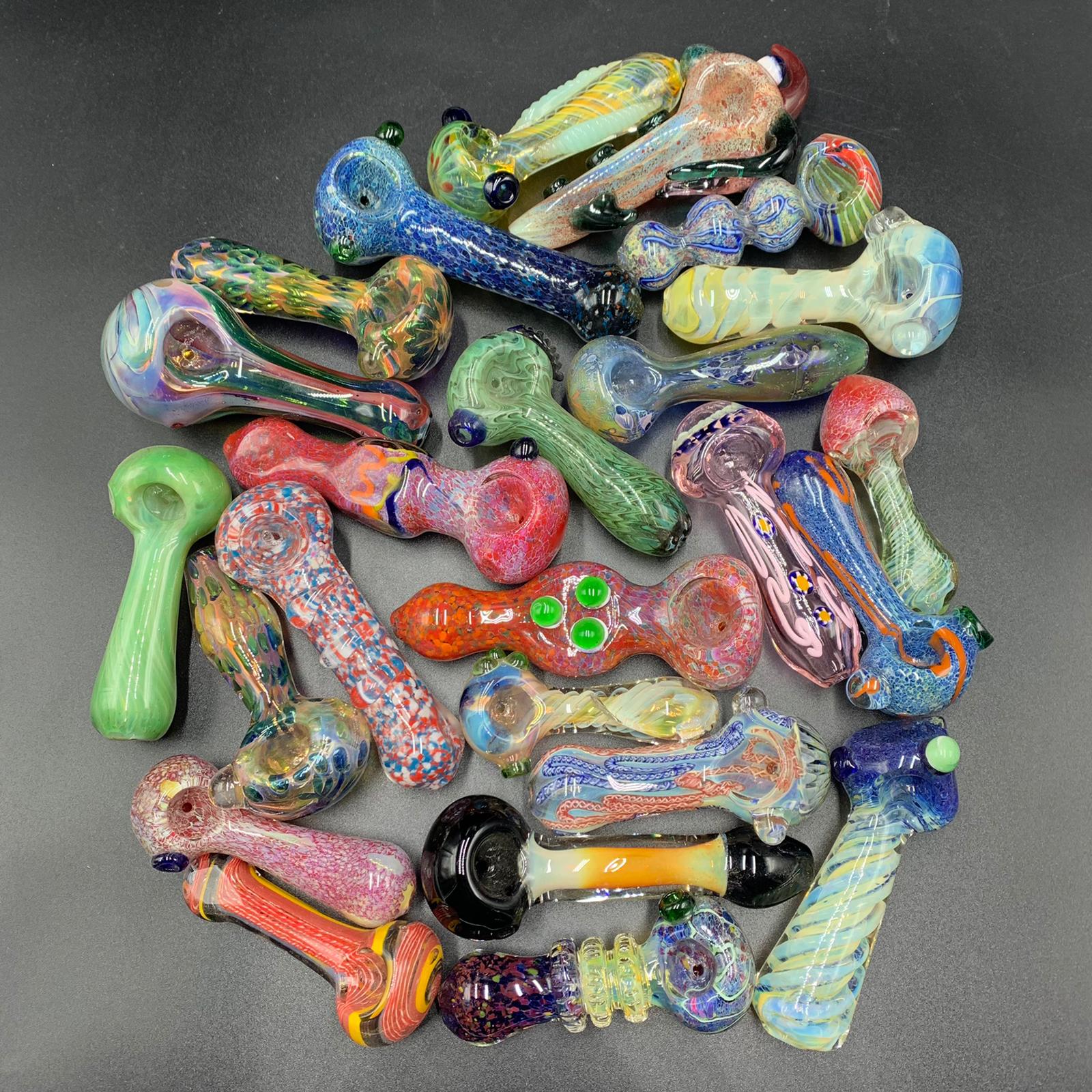 BRAND NEW GLASS HAND PIPE BUNDLE DEAL BD02 — Himalayan Group Inc.