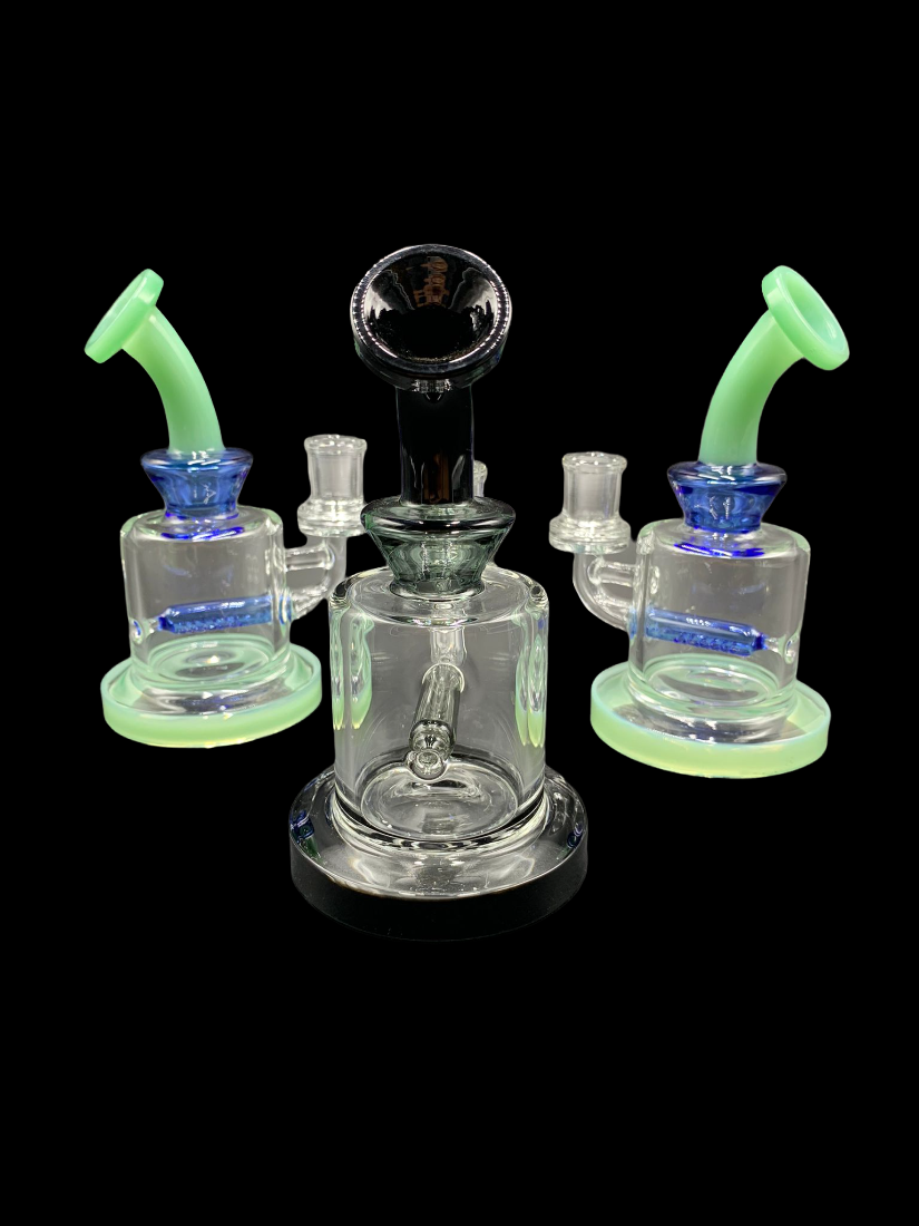 CONE CURVED NECK WATER PIPE PCL8303 — Himalayan Group Inc.