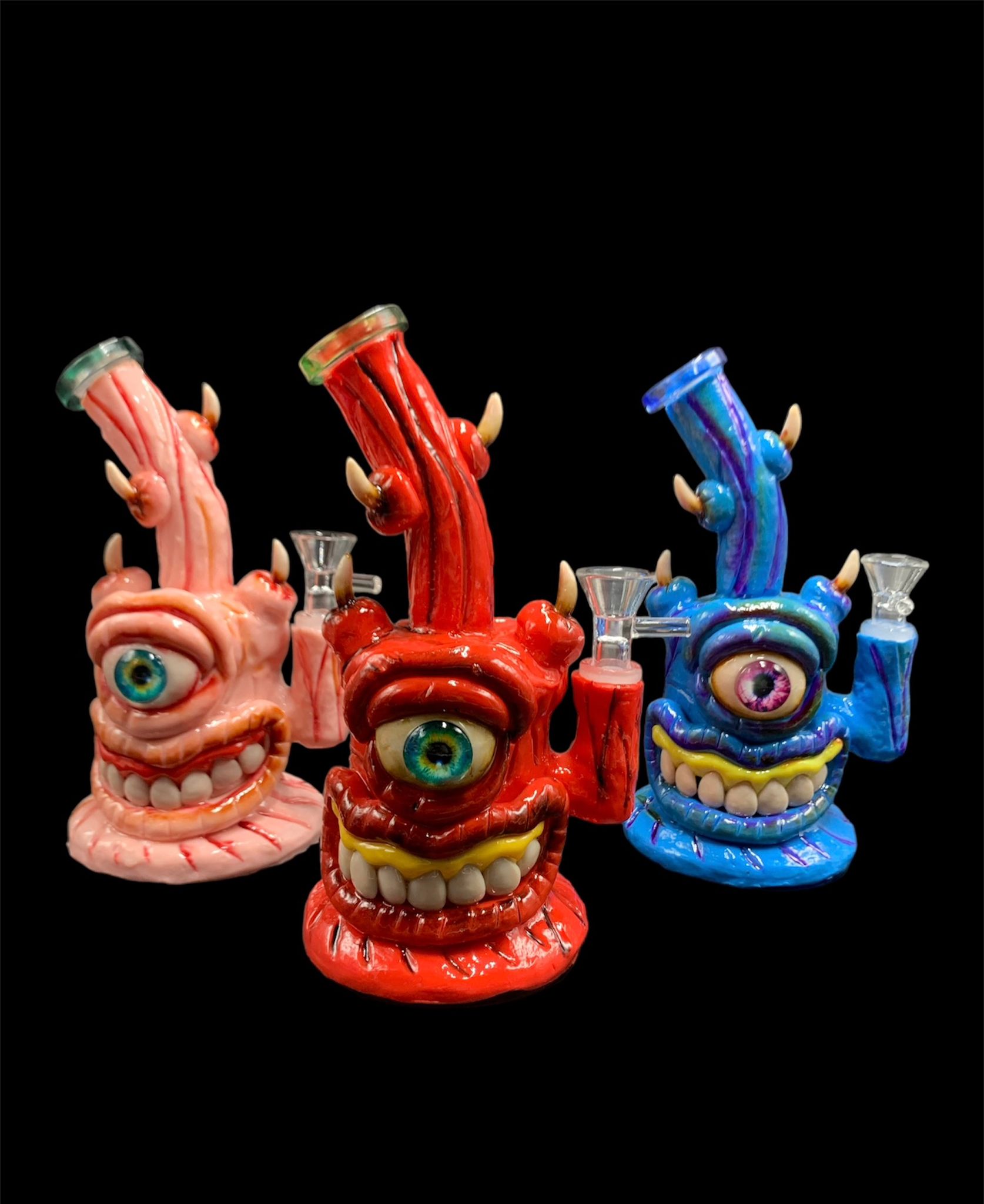SMILEY ONE EYED MONSTER WATER PIPE PCL8508 — Himalayan Group Inc.