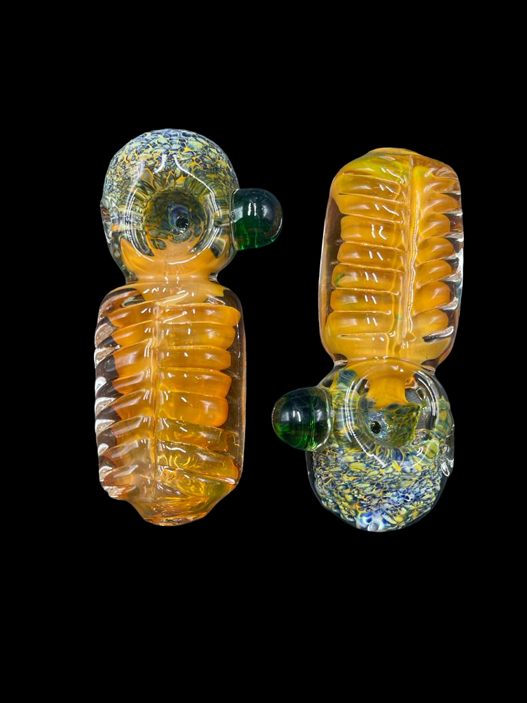 RIBBED BROWN HAND PIPE RS3206 — Himalayan Group Inc.