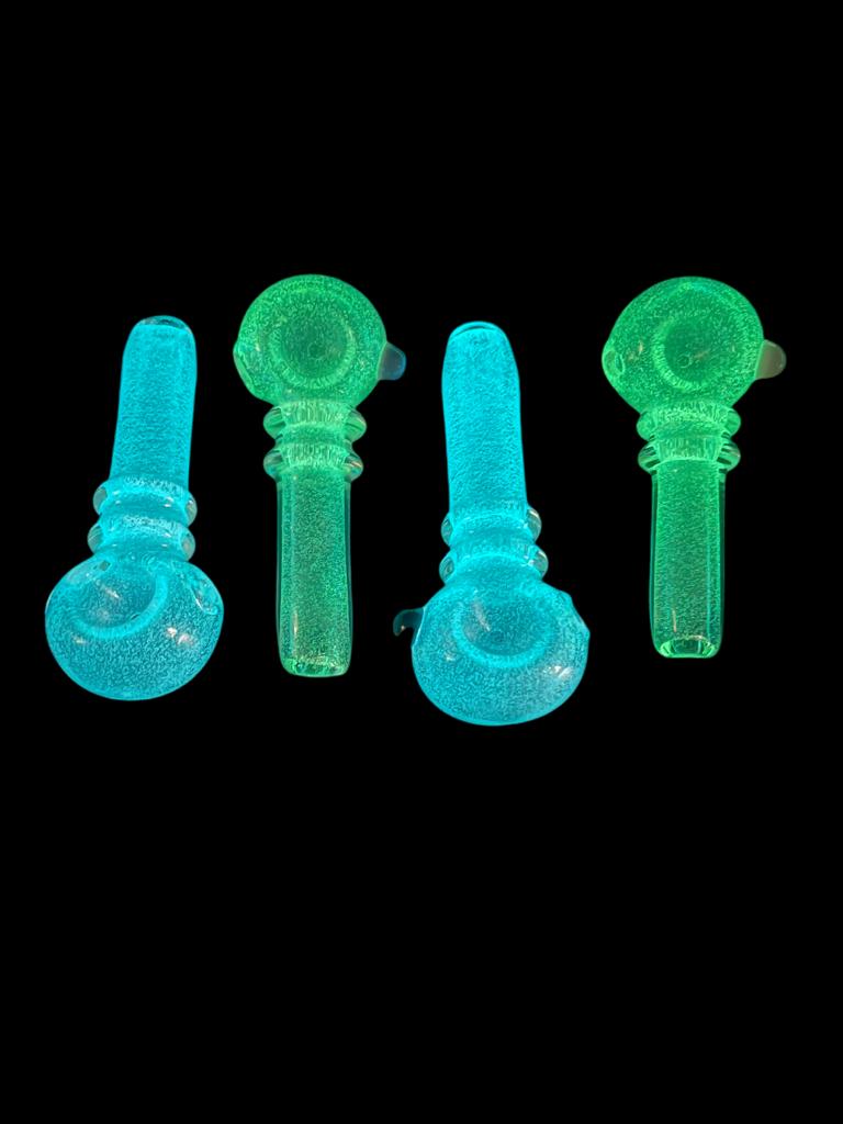 DOUBLE STRIPE GLOW IN THE DARK HAND PIPE RS3228 — Himalayan Group Inc.