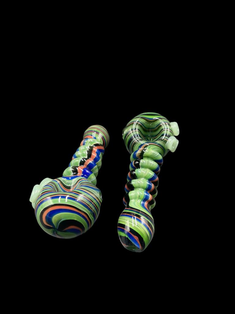 SWIRL RIBBED HAND PIPE RS3284 — Himalayan Group Inc.