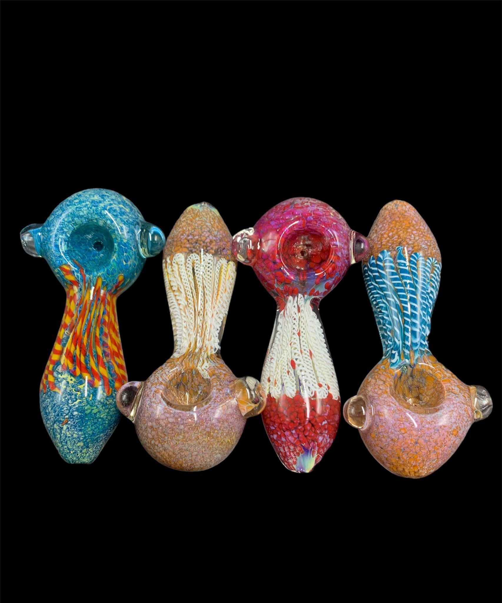 2 DOTTED CHAIN SWIRL HAND PIPE RS3436 — Himalayan Group Inc.
