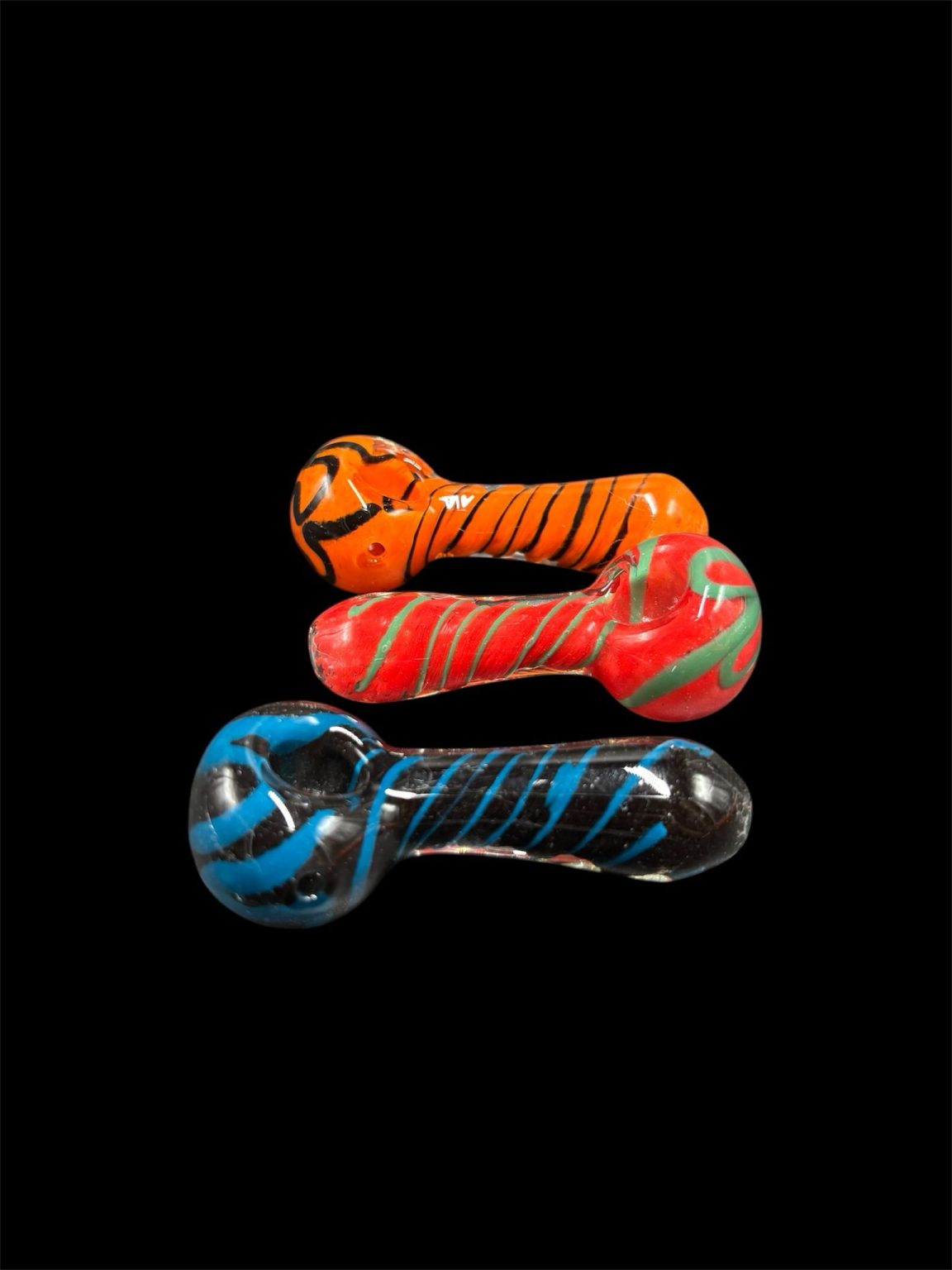 TIGER SWIRL HAND PIPE RS3494 — Himalayan Group Inc.
